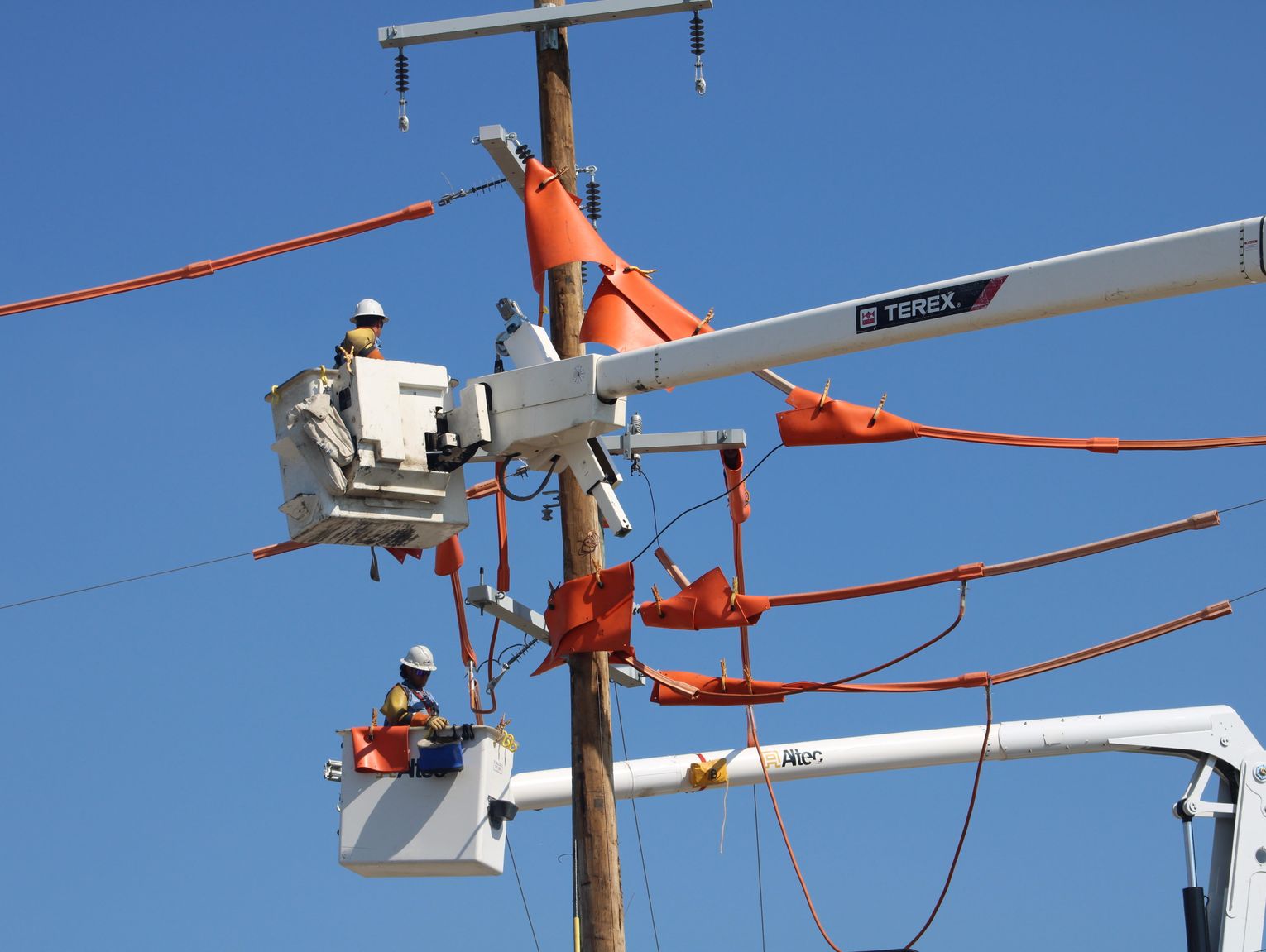 Azle utility poles get fiberglass upgrade from Oncor