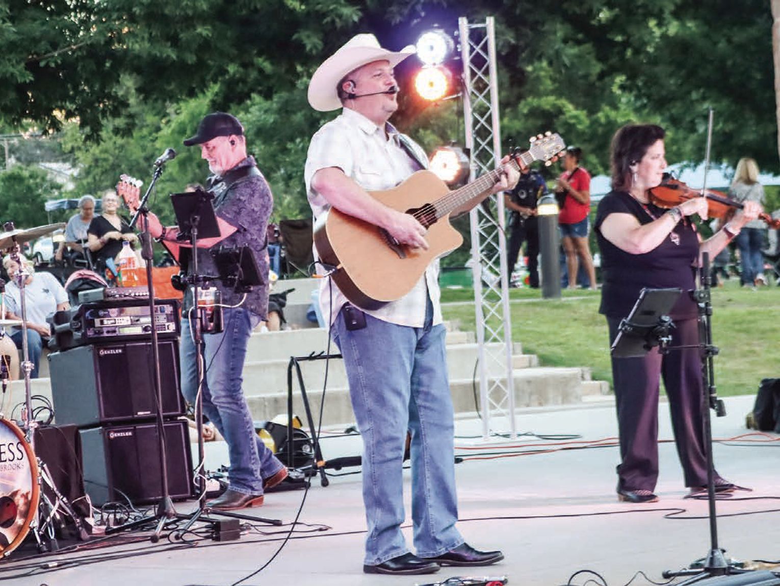 “Shameless” performance lights up Music in the Park