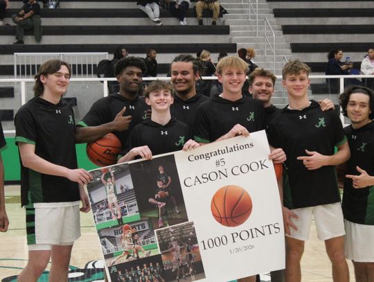 Late heroics lift Hornets; Ladies split busy district week